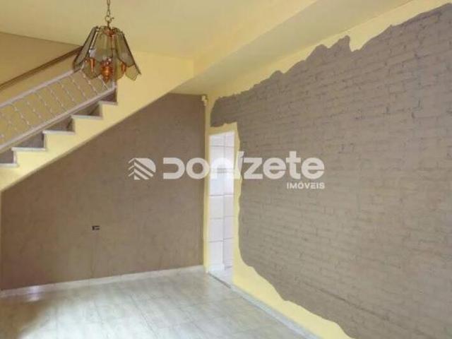Sobrado residencial no Campestre, Santo André – 178 m², 2 quartos, 1 vaga, financiamento aceito