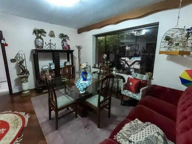 Sobrado Residencial no Jardim Santo André – 3 Quartos, 4 Vagas, Financiamento e Permuta