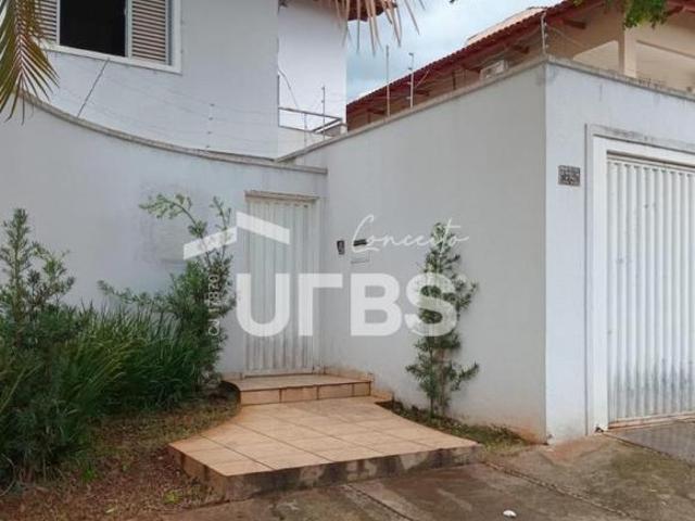 Sobrado Residencial ou Comercial no Setor Nova Suiça, amplo e bem localizado
