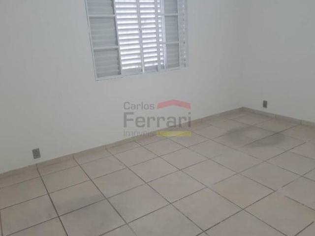 sobrado residencial ou pode ser comercial