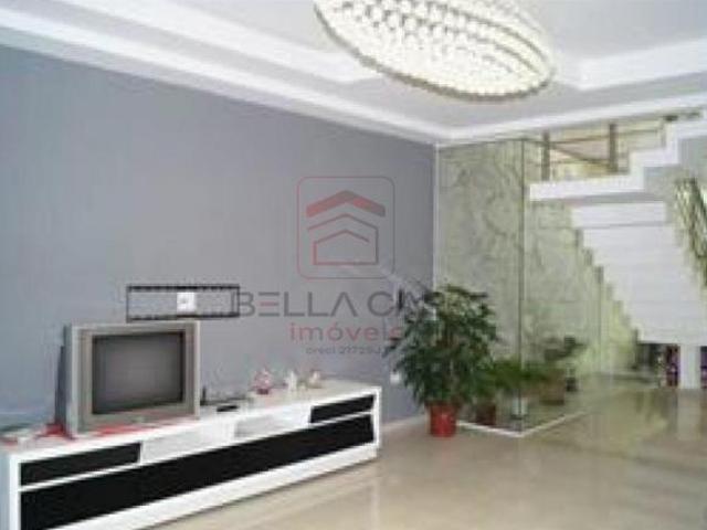 Sobrado residencial à venda