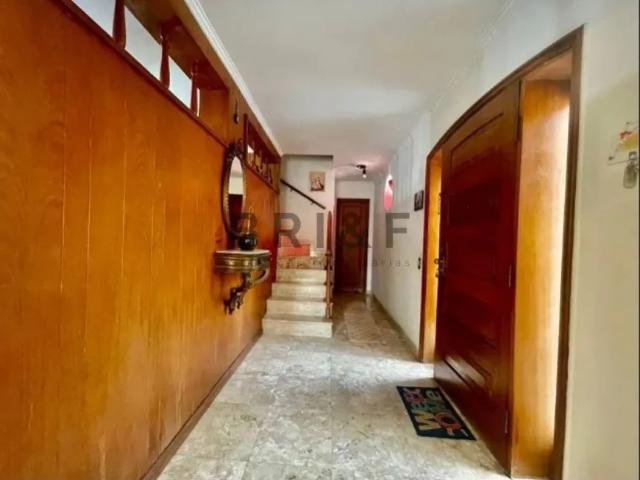 Sobrado residencial a venda com 160m², 3 dormitórios, 1 suíte e 2 vagas no campo belo