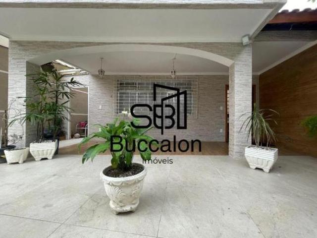 Sobrado Residencial à Venda — Aparecida, Santos/SP • 3 Dormitórios • 156 m²