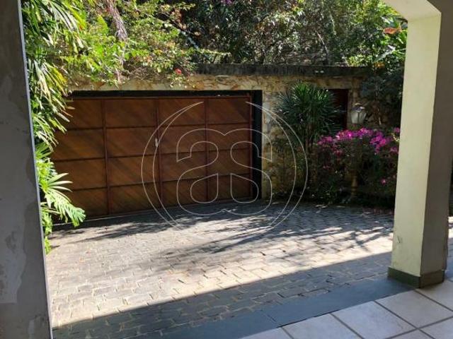Sobrado residencial á venda em Alto De Pinheiros com 524m²