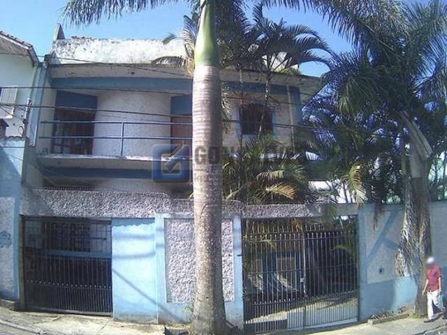 Sobrado residencial à venda em Assunção, SBC – 4 dorms, 6 vagas e quintal com churrasqueira