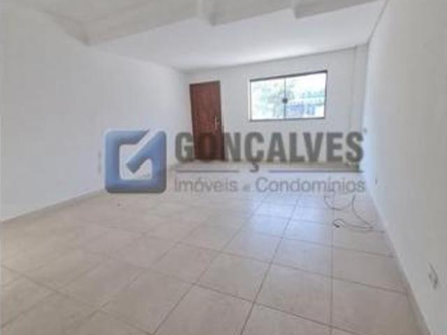 Sobrado Residencial à Venda em Baeta Neves, SBC — 3 Dorms, 1 Suíte, 4 Vagas