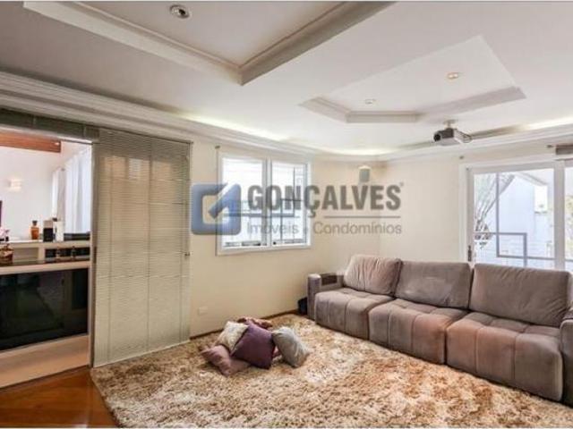 Sobrado residencial à venda em Independência, SBC – 6 quartos, 4 suítes, 6 vagas