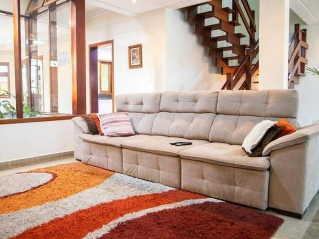 Sobrado residencial à venda em Jardim Pilar, Mauá – 3 dorms, 5 vagas e 301 m²