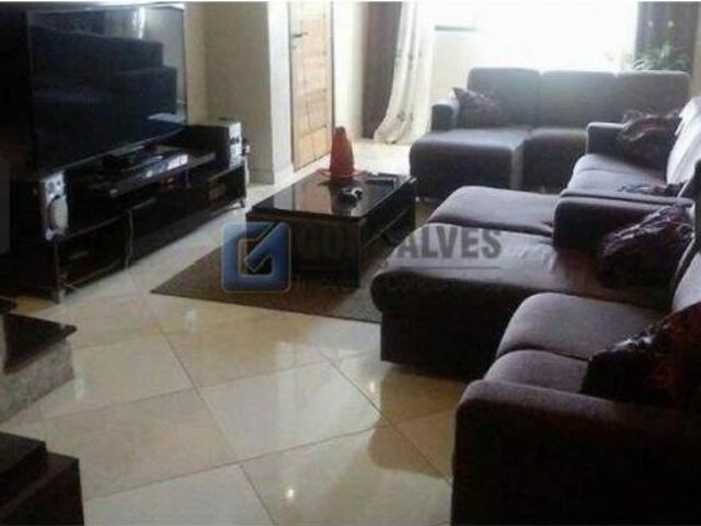 Sobrado residencial à venda em Jardim Santo André – 5 quartos, 3 suítes, 2 vagas