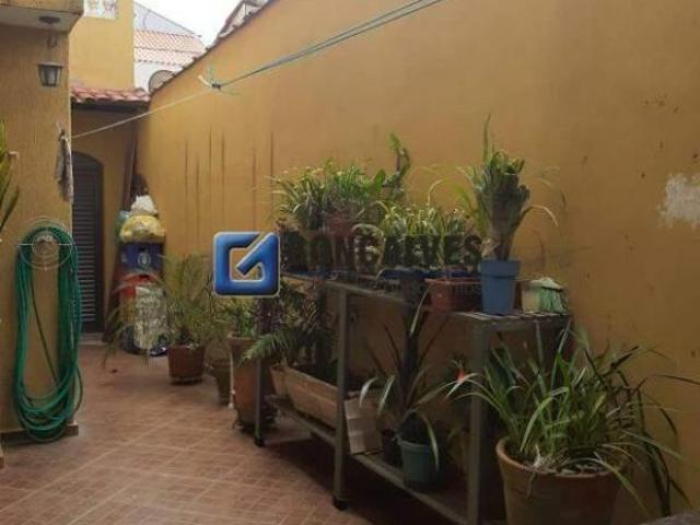 Sobrado Residencial à Venda em Nova Gerty, São Caetano do Sul — 240 m² Úteis, aceita Permuta
