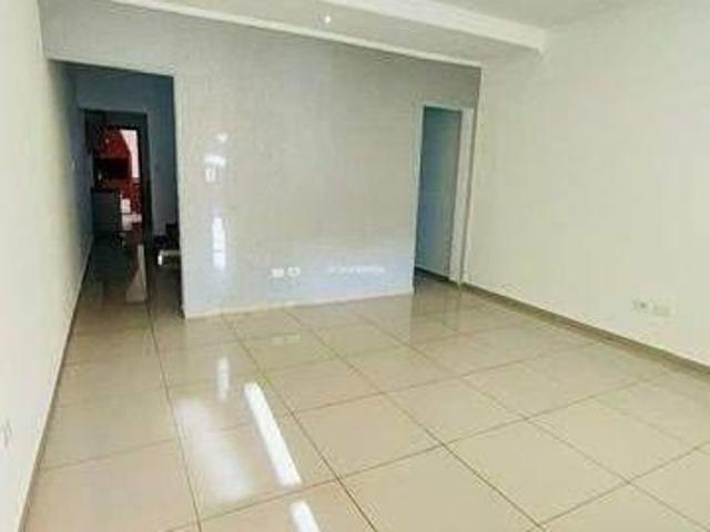 Sobrado Residencial à Venda em Santo André Campestre – 230m², 3 suites, 4 vagas de garagem
