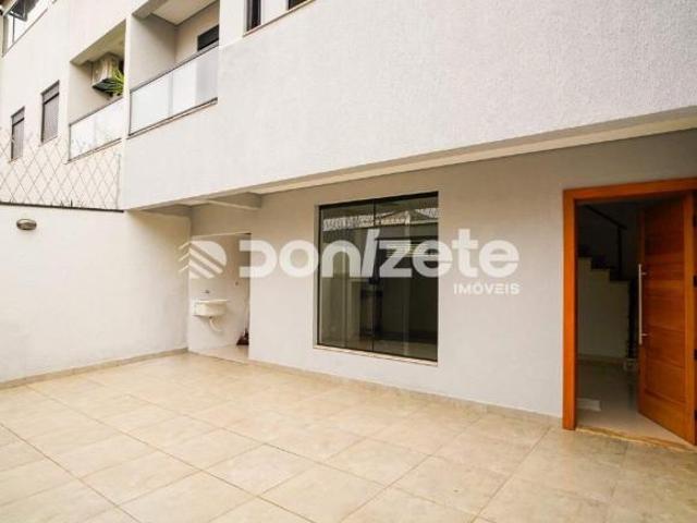 Sobrado residencial à venda em Santo André Bairro Santa Maria | 3 quartos 1 suíte e 3 vagas