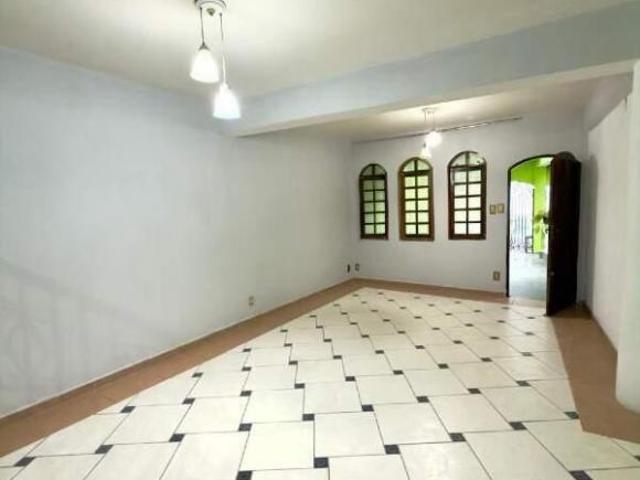 Sobrado residencial à venda em Santo André Vila Vitória | 3 quartos 1 suíte | 8 vagas