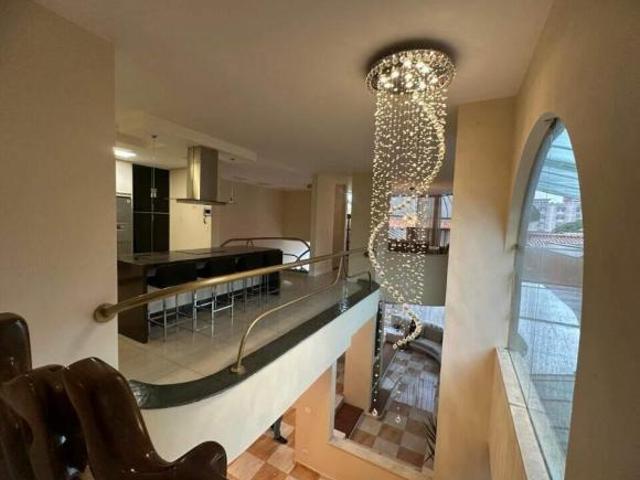 Sobrado residencial à venda em Santo André Vila Assunção | 4 suítes, varanda gourmet e piscina