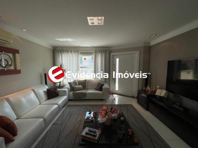 Sobrado residencial à venda em Santo André Vila Scarpelli | 3 suítes, 5 vagas, porcelanato