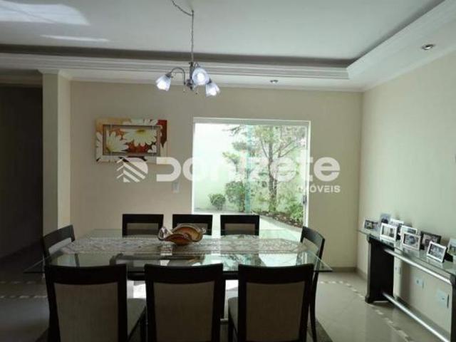 Sobrado Residencial à Venda em Santo André – Vila Santa Tereza, 3 suítes, 6 vagas