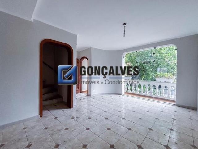 Sobrado Residencial à Venda em Santa Maria, São Caetano do Sul – 3 Quartos, 2 Vagas