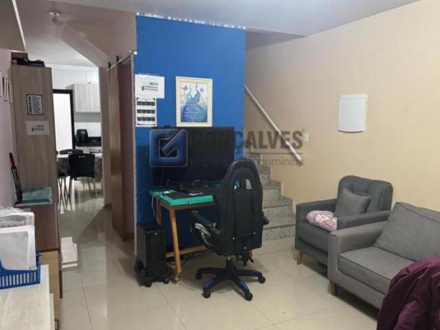 Sobrado Residencial à Venda em Santa Maria, Santo André – 2 suítes, 2 vagas