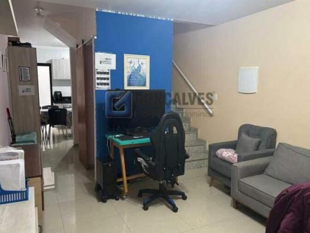 Sobrado Residencial à Venda em Santa Maria, Santo André – 2 suítes, 2 vagas