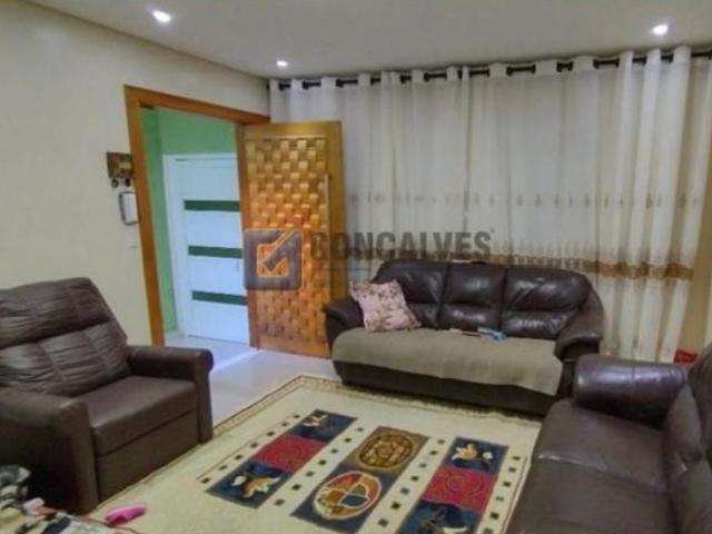 Sobrado residencial à venda em Santa Terezinha, SBC – 3 dormitórios, 1 suíte e 2 vagas