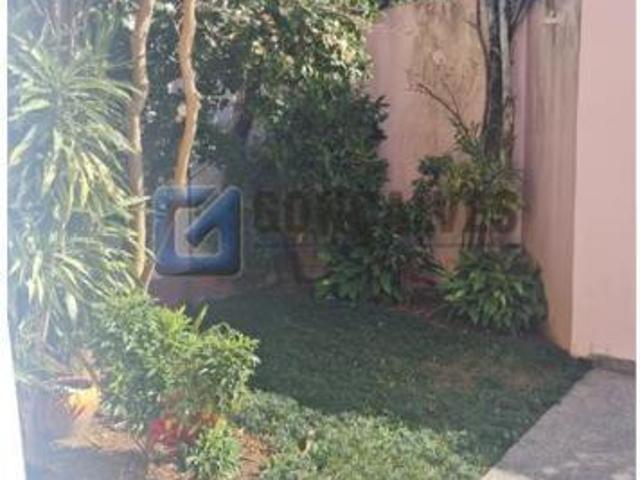 Sobrado Residencial à Venda em Parque dos Pássaros, SBC – 4 suítes, 4 vagas
