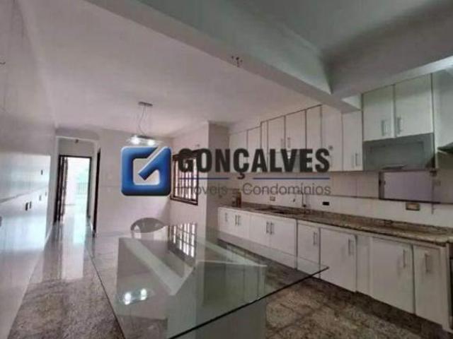 Sobrado residencial à venda em Planalto, SBC – 250,00 m², financiamento permitido