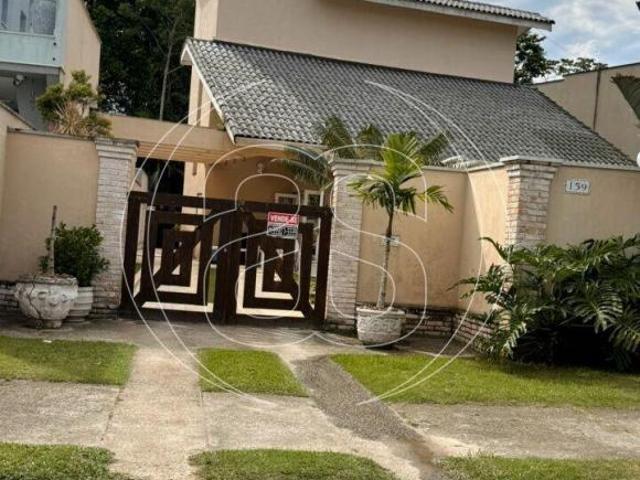 Sobrado residencial à venda em Riviera de São Lourenço, com 256m² útil e 486m² total!