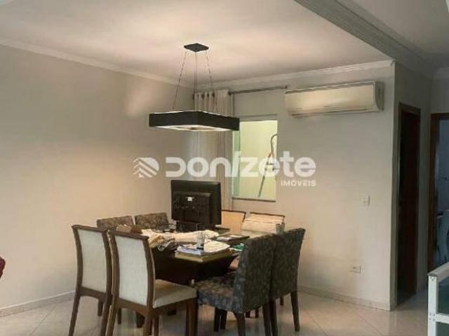 Sobrado residencial à venda em Vila Alzira, Santo André SP | 3 dorms, 1 suíte, 4 vagas