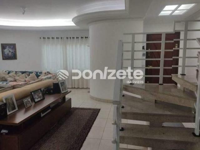 Sobrado residencial à venda em Vila Bastos Santo André – 5 quartos, 6 vagas