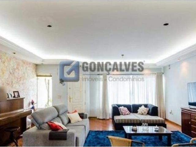 Sobrado Residencial à Venda em Vila Euclides, SBC – 4 Quartos, 4 Vagas e Espaço Gourmet
