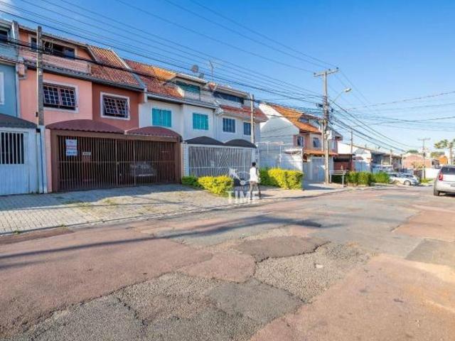 Sobrado Triplex de Frente para a Rua com Suíte e Ático Amplo – Novo Mundo