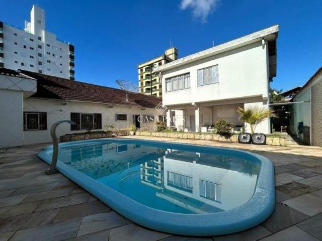 Sobrado Residencial à venda no Bairro Ocian Praia Grande — Aceita financiamento
