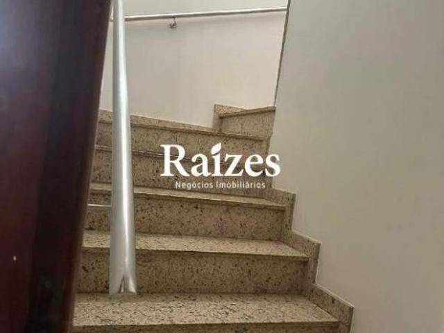 Sobrado Residencial à Venda no Planalto Oeste, Uberlândia 3 Quartos, 3 Vagas