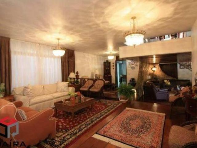 Sobrado Residencial Alto Padrão 453m² em Alto de Pinheiros