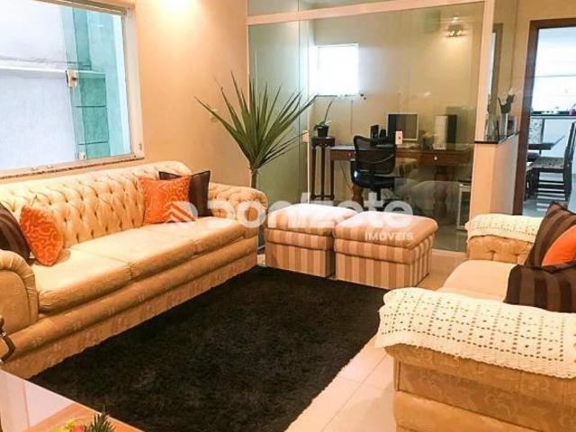 Sobrado Residencial com 4 Quartos, 3 Suítes em Jardim, Santo André – Financia