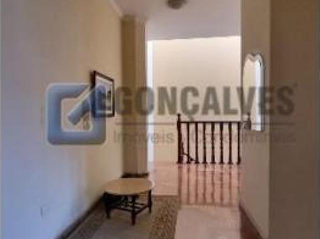Sobrado residencial com 4 quartos, 2 suítes e 2 vagas – Nova Petrópolis, SBC