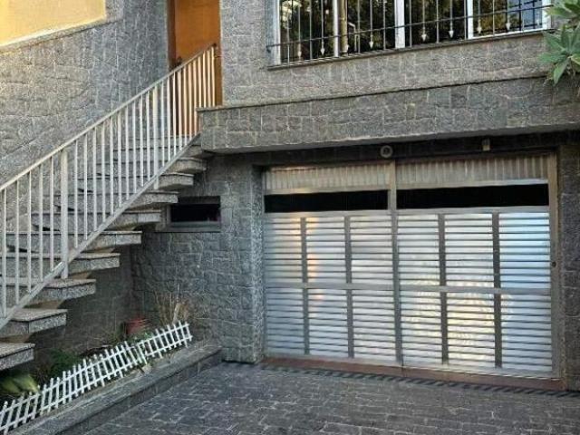 Sobrado Residencial com 4 Quartos, 4 Vagas e Aceita Financiamento – Jardim do Mar, SBC