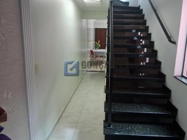 Sobrado residencial com 4 quartos em Parque São Vicente, Mauá – venda R$ 800.000