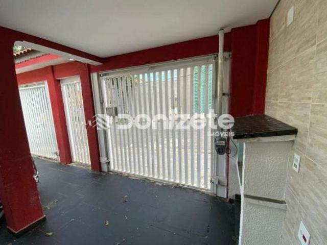 Sobrado Residencial com 4 Quartos em Vila Alpina, Santo André – Financia e Aceita Permuta
