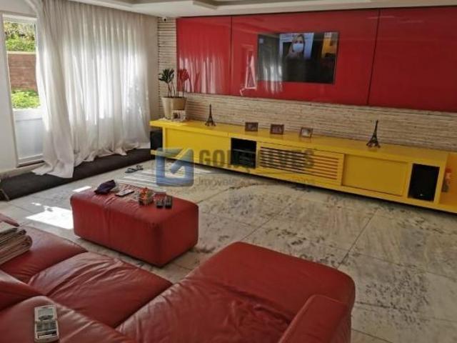 Sobrado residencial com 4 suítes, 4 vagas em Parque Marajoara, Santo André