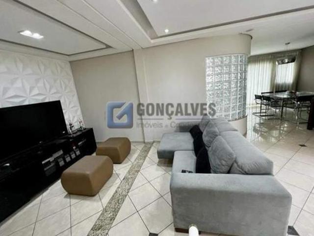 Sobrado Residencial com 4 suítes, 6 vagas e Piscina – Parque dos Passaros, São Bernardo do Campo