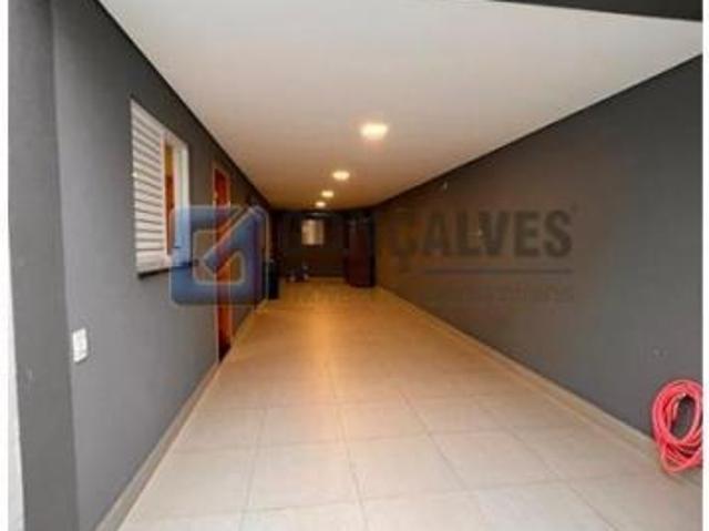 Sobrado Residencial com 5 Quartos, 3 Suítes e 5 Vagas em Vila Gonçalves, SBC