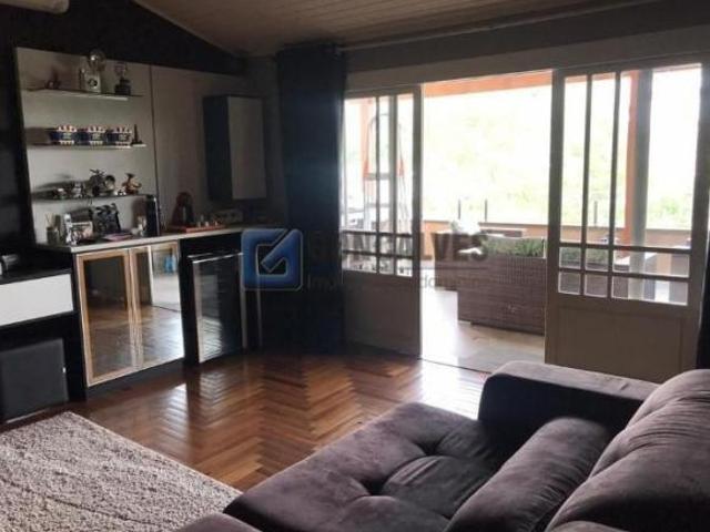 Sobrado Residencial com 5 Quartos e 4 Suítes em Swiss Park, SBC