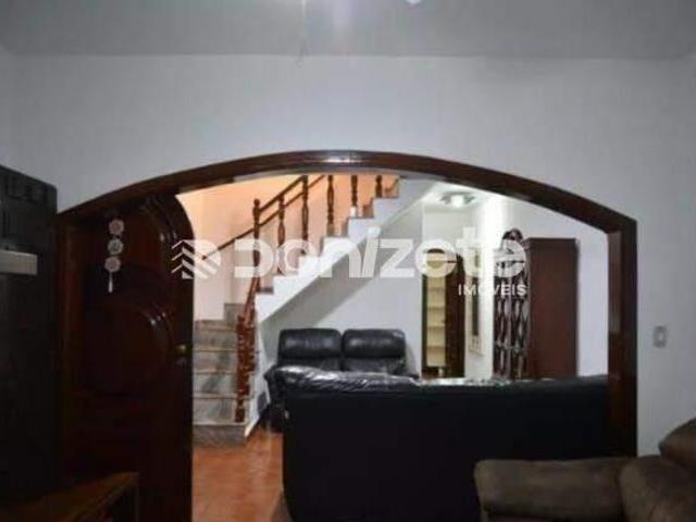 Sobrado Residencial com 5 Quartos em Vila América, Santo André – Financiamento e Permuta Aceitos