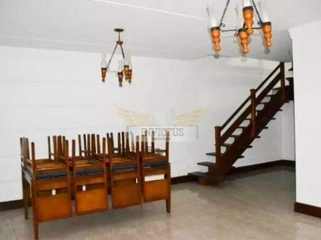 Sobrado Residencial com 6 Dormitórios à Venda, 229m² Santa Maria, Santo André/SP