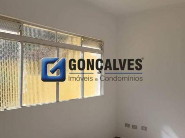 Sobrado Residencial com 2 Quartos, 3 Vagas e Inquilino em São Bernardo do Campo Baeta Neves