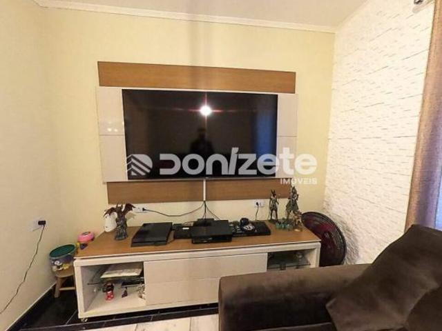 Sobrado Residencial com 2 Suítes, 2 Vagas e Financiamento Disponível em Parque Jaçatuba, Santo André
