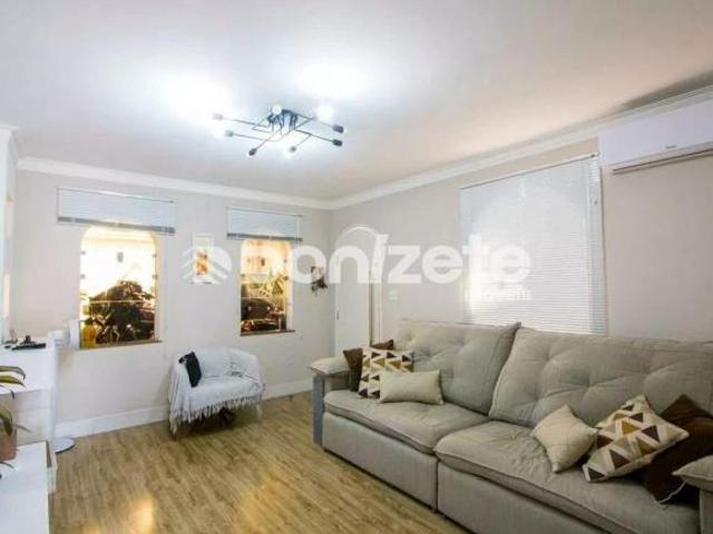 Sobrado Residencial com 2 suítes, 2 vagas em Santo André Santa Maria Financia e Aceita Permuta