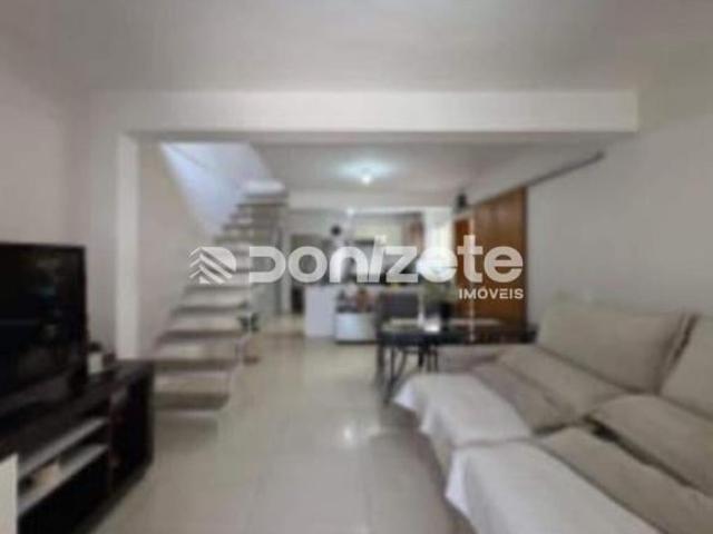 Sobrado Residencial com 2 Suítes em Vila Junqueira, Santo André – 112 m²