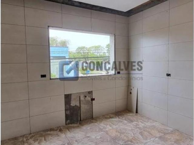 Sobrado Residencial com 2 suítes em Vila Pires, Santo André – R$ 796.000